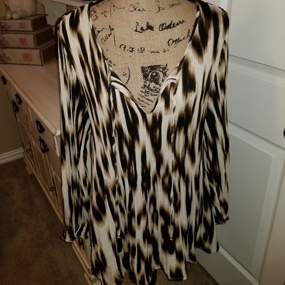 Melissa | Tops | Melissa Paige Animal Print Top | Poshmark